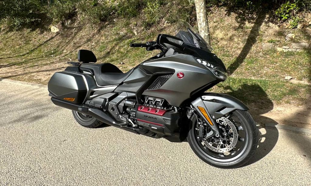 Honda Golwing Bagger ou Goldwing Tour : laquelle choisir